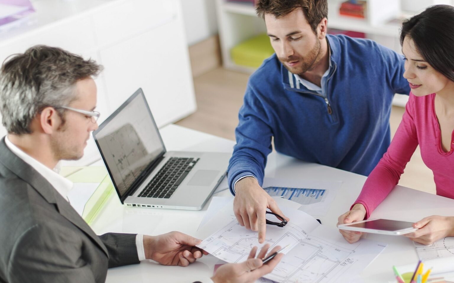 ¿Qué es una línea de crédito bancaria y cómo funciona? - Legitima Defensa